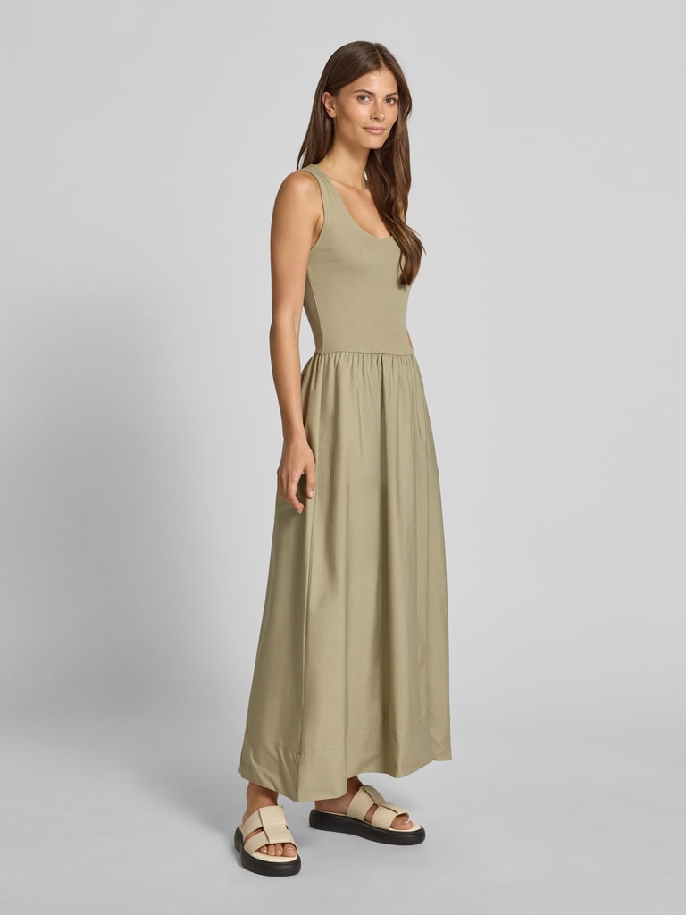 Mango Maxikleid mit Rundhalsausschnitt Modell 'VALVI' (schilf) online ...