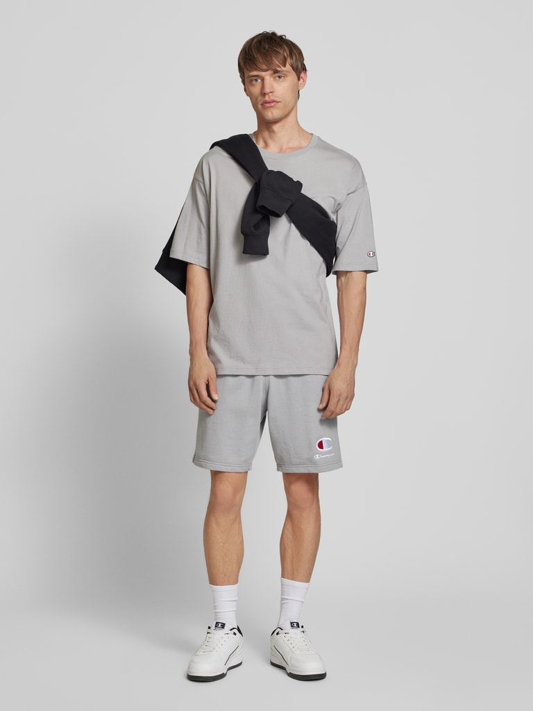 CHAMPION Sweatshorts mit Logo-Stitching und elastischem Bund (hellgrau ...