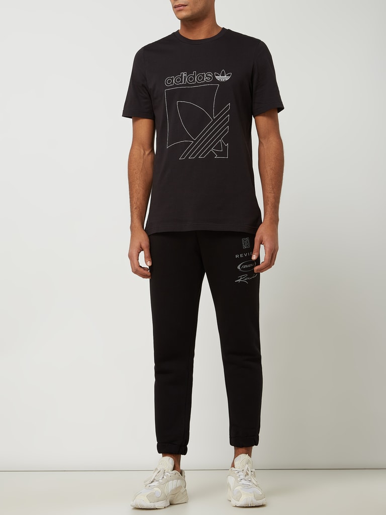 adidas Originals T-Shirt aus Baumwolle (black) online kaufen