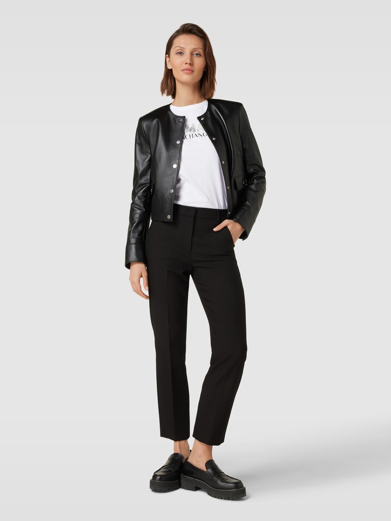 Kup online ARMANI EXCHANGE T-shirt z obszyciem ozdobnymi kamieniami z ...