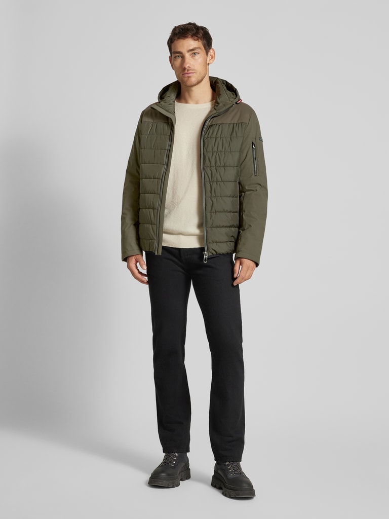 bugatti Steppjacke mit Reißverschlusstaschen Modell 'Flex City' (oliv ...