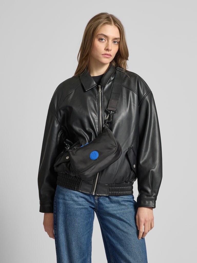 Hugo Blue Hobo Bag mit Label-Patch Modell 'Vytal' (black) online kaufen